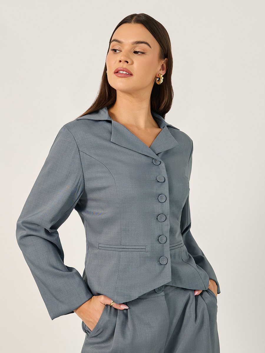 Regular Fit Notch Label Neck Short Blazer For Women at UAE | Styli