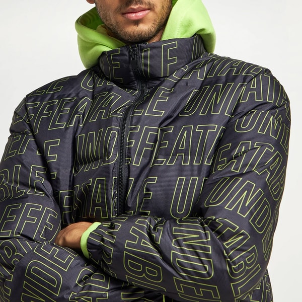 Typographic Print Zip Through Puffer Hooded Jacket For Men at UAE | Styli